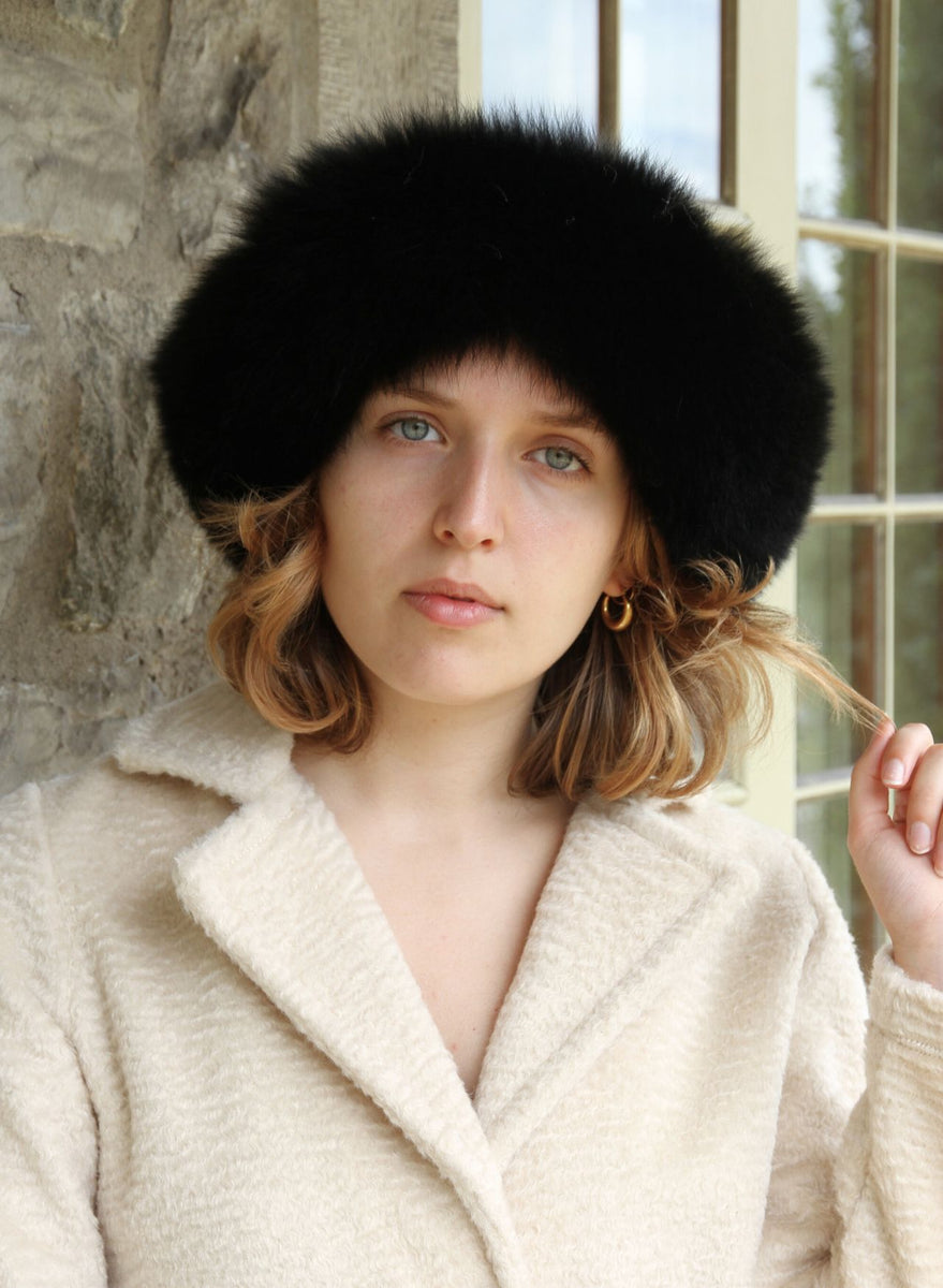 Toque de renard classique | Noire | Fourrures Audet | Atelier La Pomme